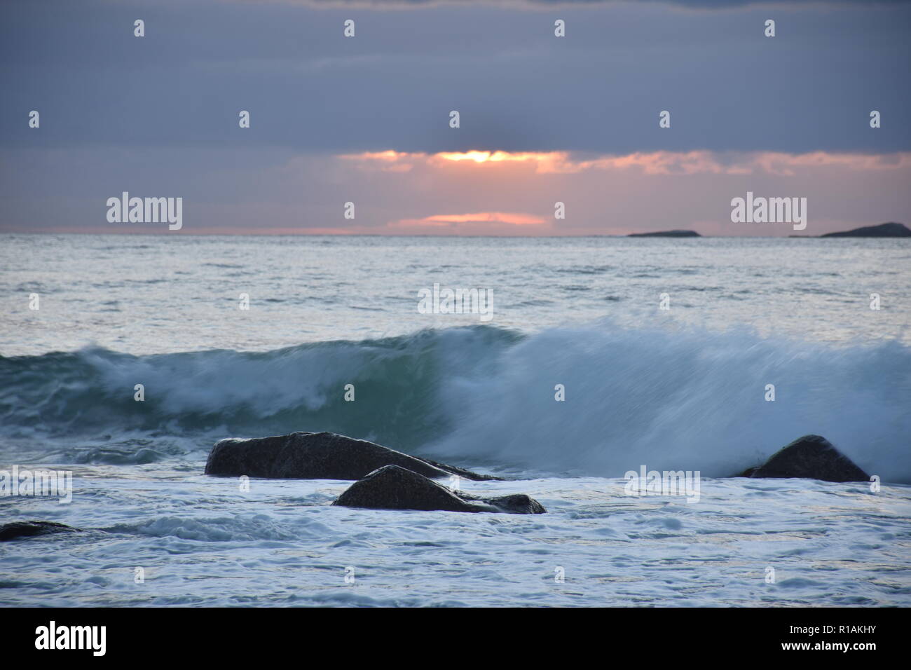 Goldene strahlen hi-res stock photography and images - Alamy