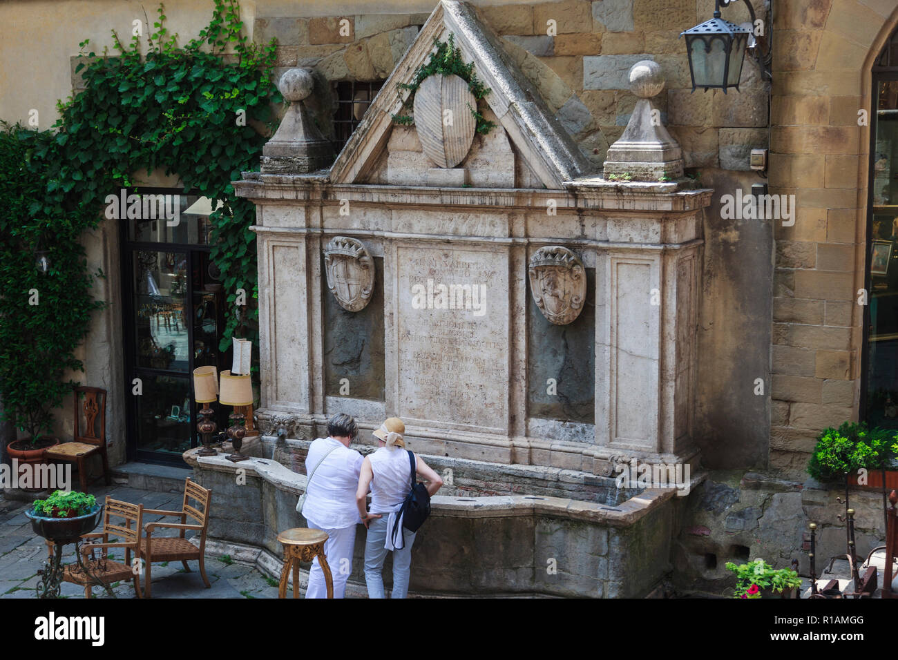 Well font hi-res stock photography and images - Alamy