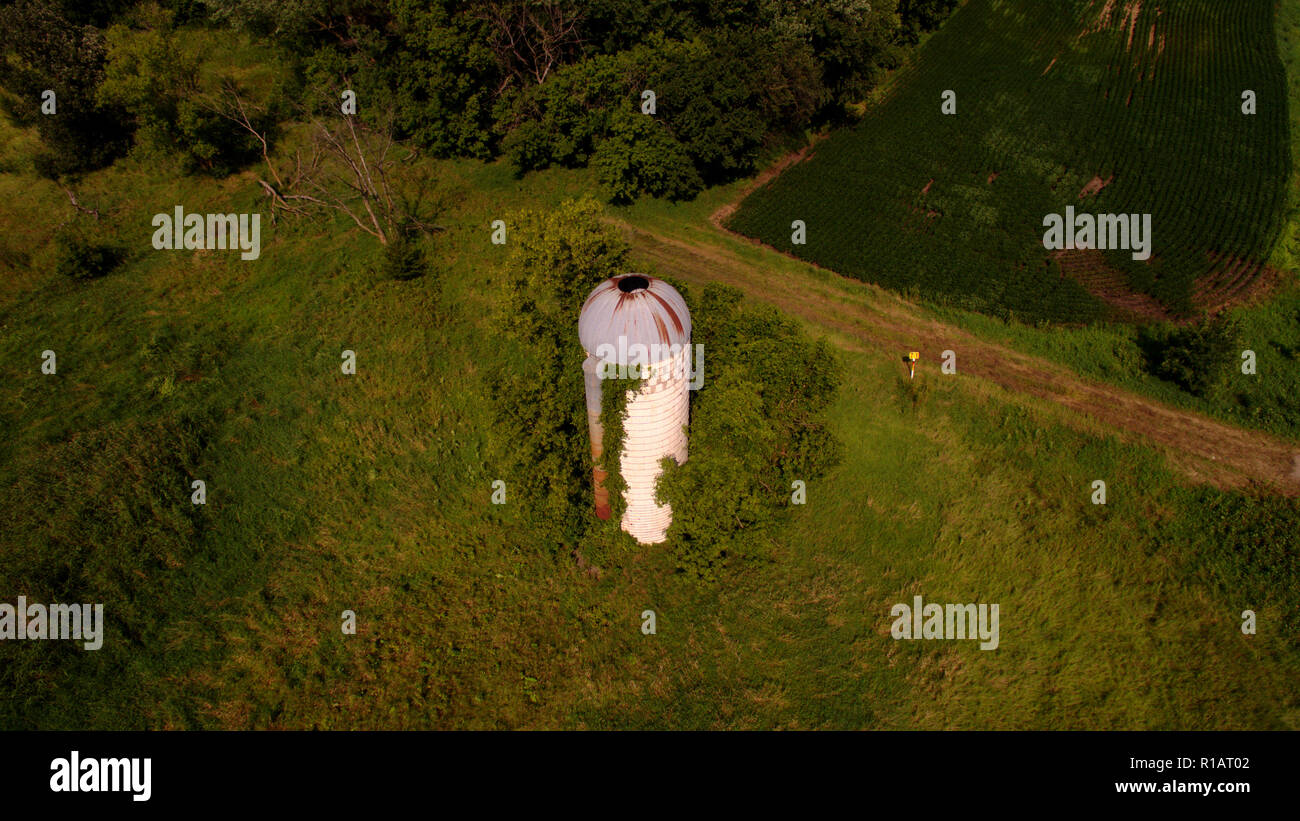 Old grain storage structure hi-res stock photography and images - Alamy