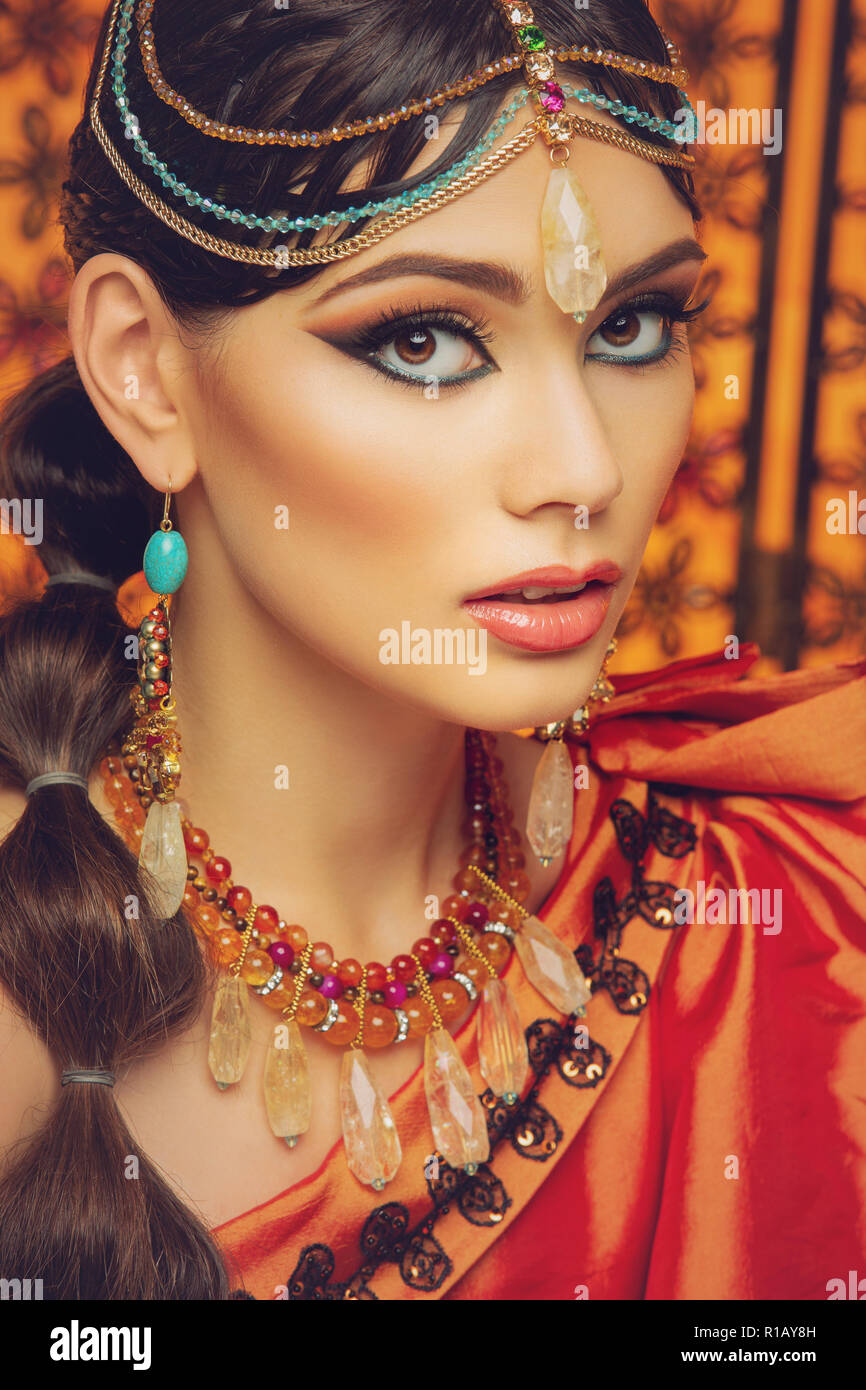 beautiful arabic style bride in ethnic clothes Stock Photo - Alamy