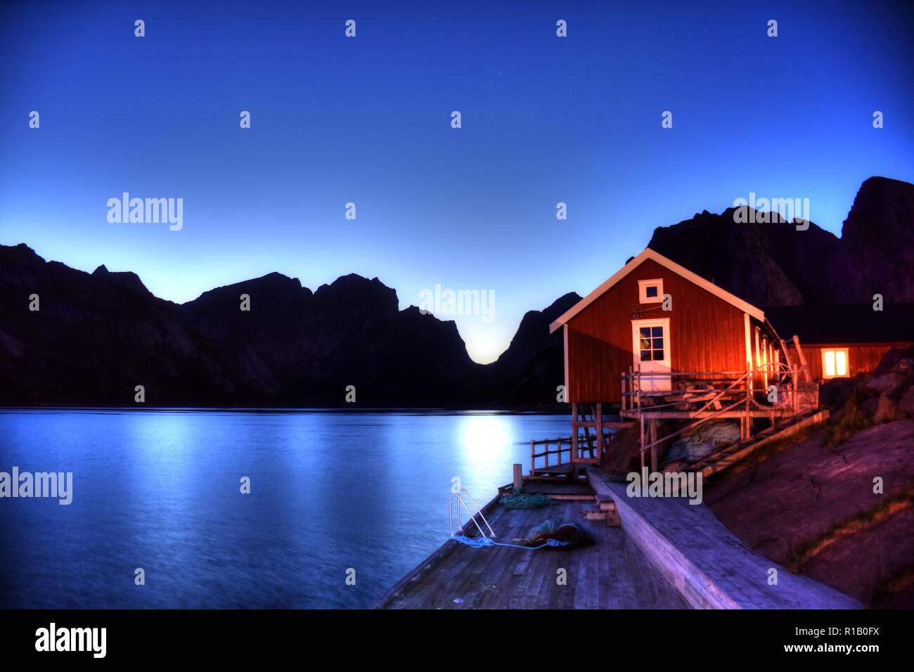 Norwegen, Reine, Moskenes, Lofoten, Abend, Nacht, Dorf, Stadt ...