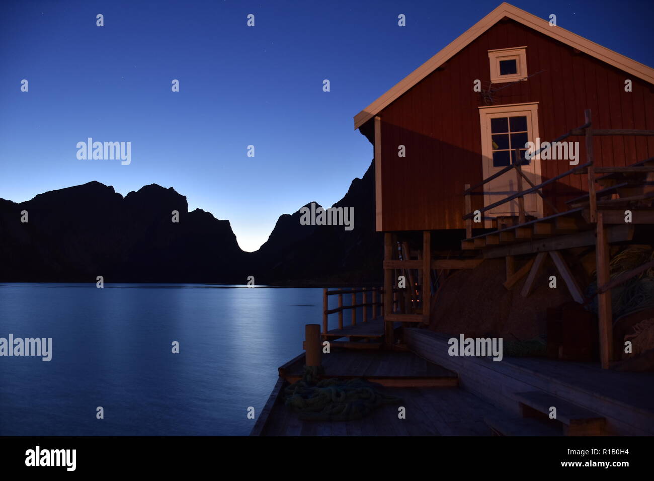 Norwegen, Reine, Moskenes, Lofoten, Abend, Nacht, Dorf, Stadt ...