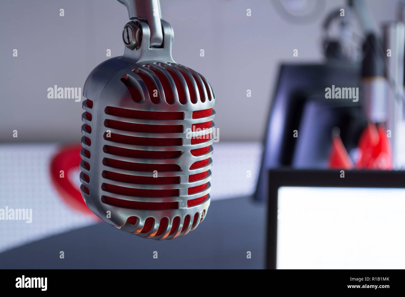 Old Fashioned Microphone High Resolution Stock Photography and Images ...