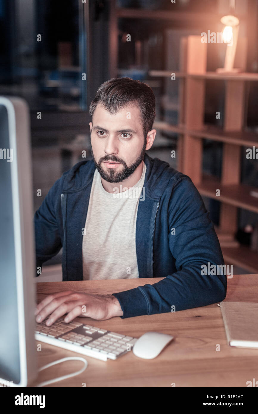 Typing deadline hi-res stock photography and images - Alamy
