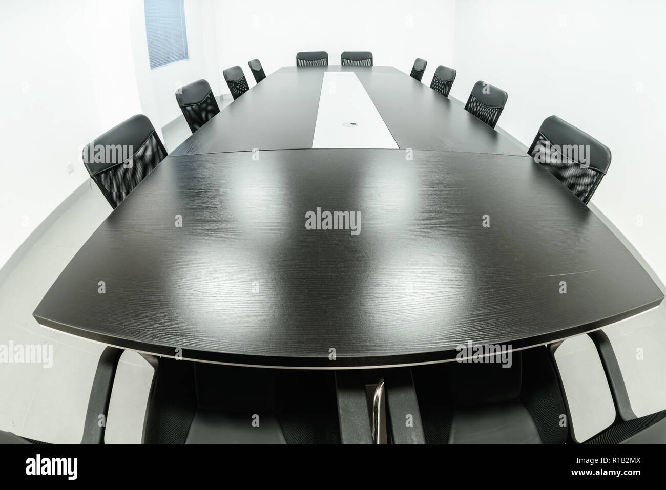 Conference room tables and chairs Stock Photo - Alamy
