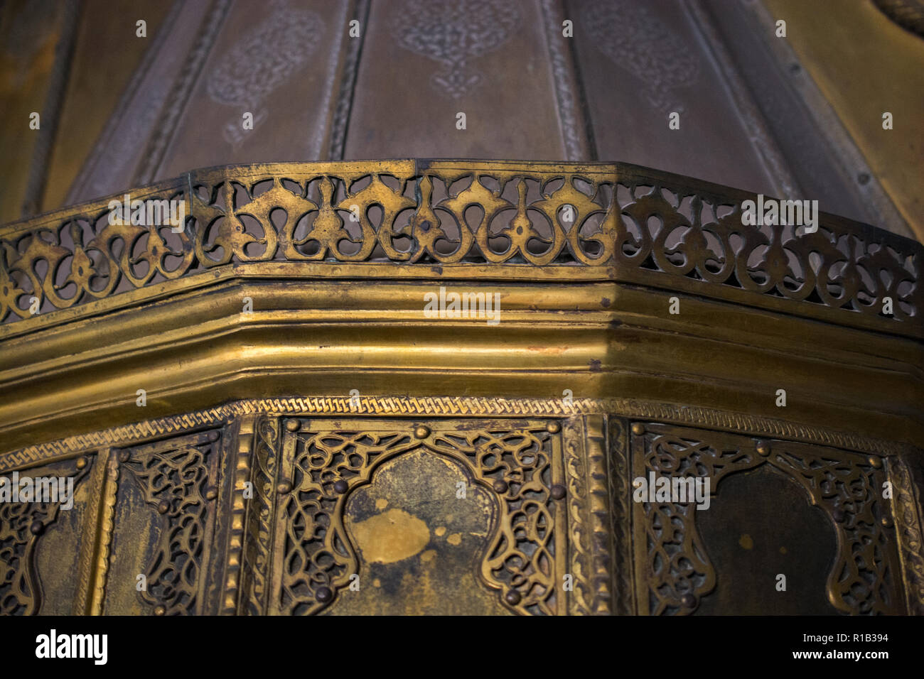 Example of Ottoman art patterns applied on metals Stock Photo - Alamy