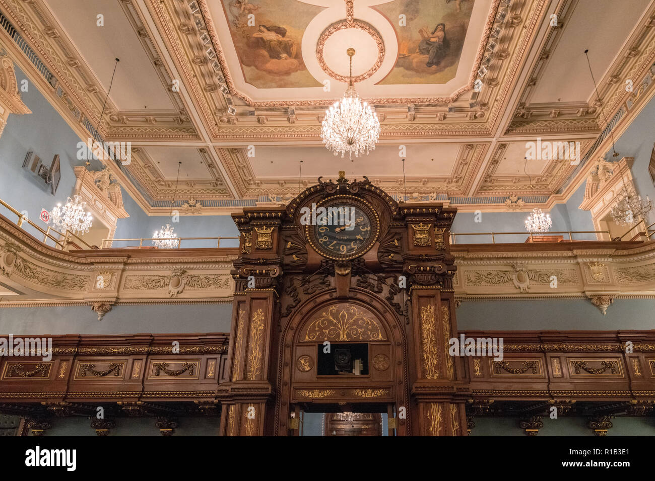 Government Buildings Quebec High Resolution Stock Photography and ...