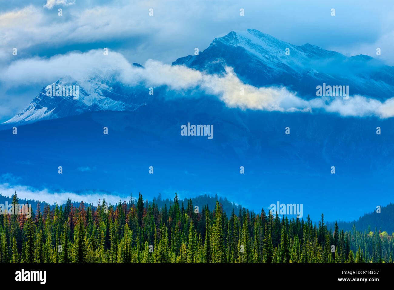 Queen elizabeth mountain ranges hi-res stock photography and images - Alamy