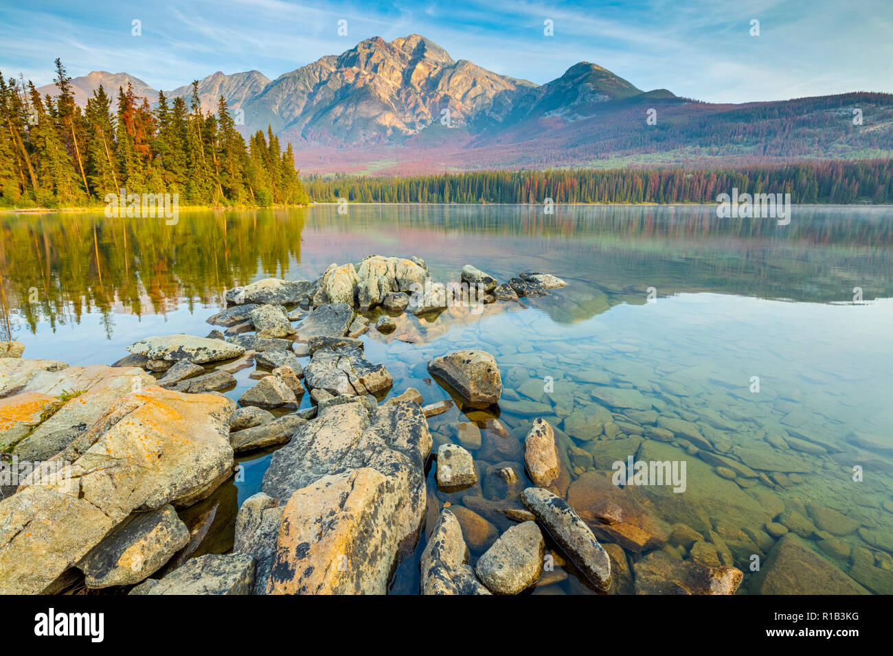 Pyramid Lake in Jasper National Park, Alberta Canada Stock Photo - Alamy