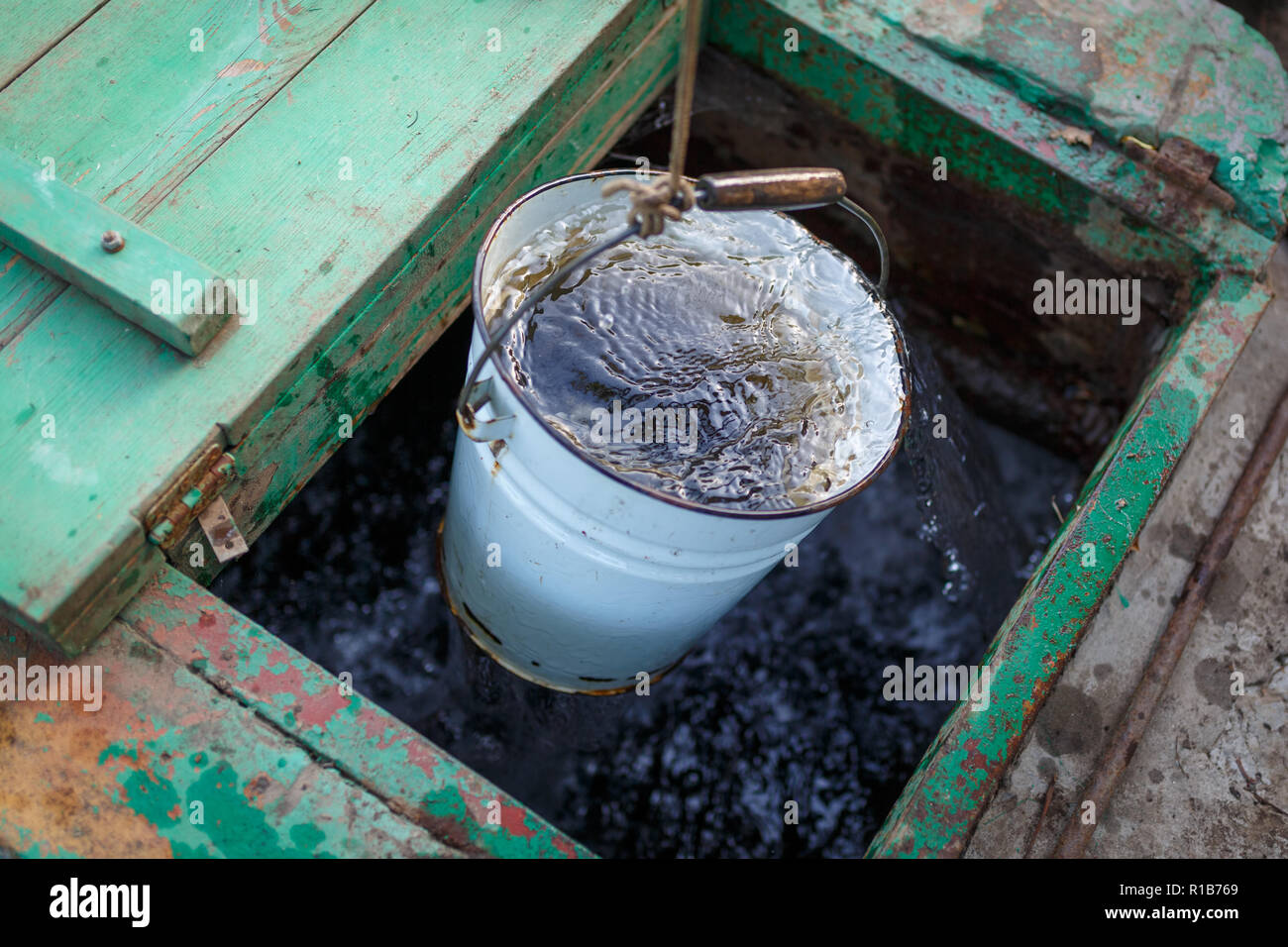 Old well full water hi-res stock photography and images - Alamy