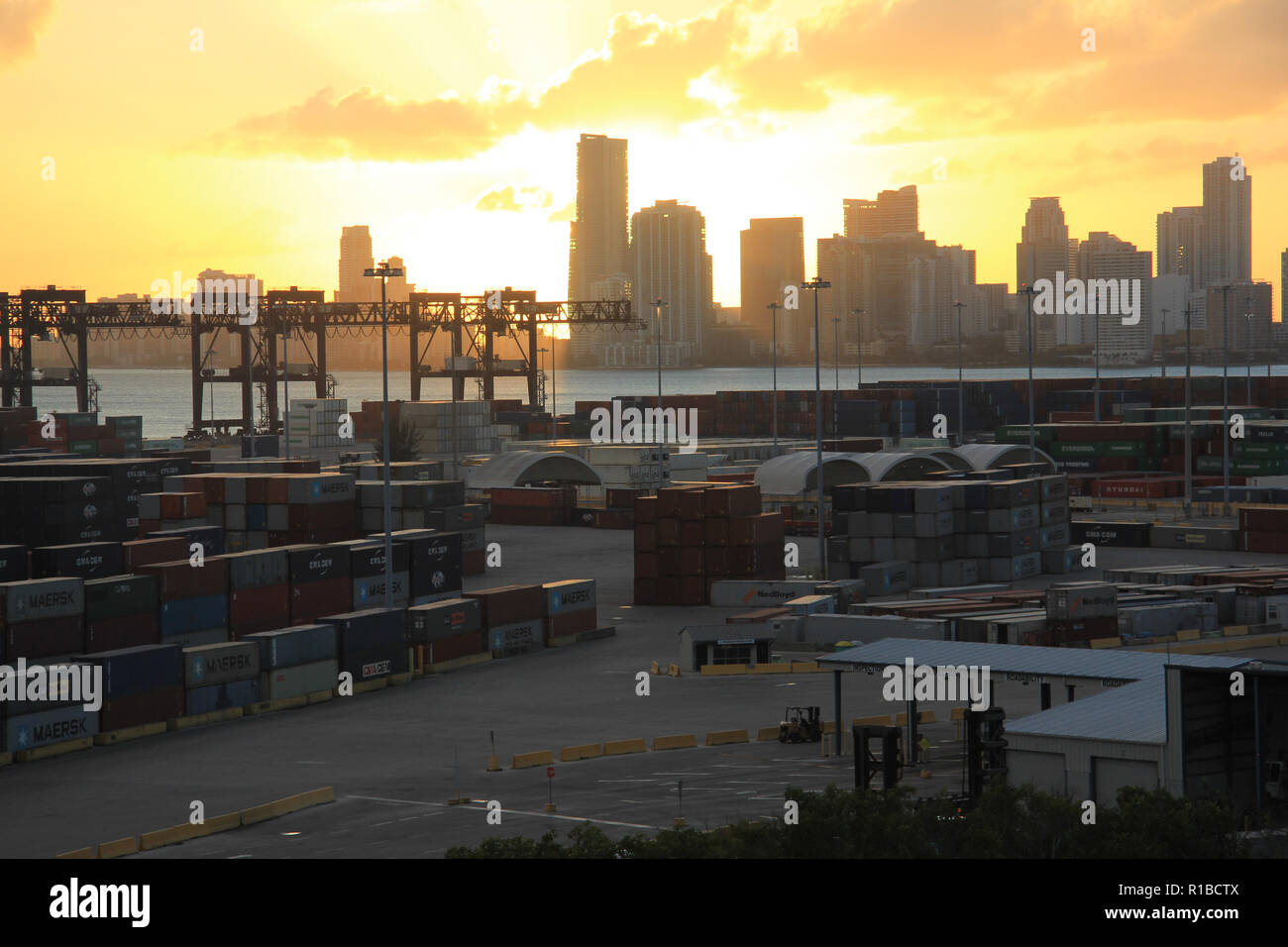 Port miami cranes hi-res stock photography and images - Alamy