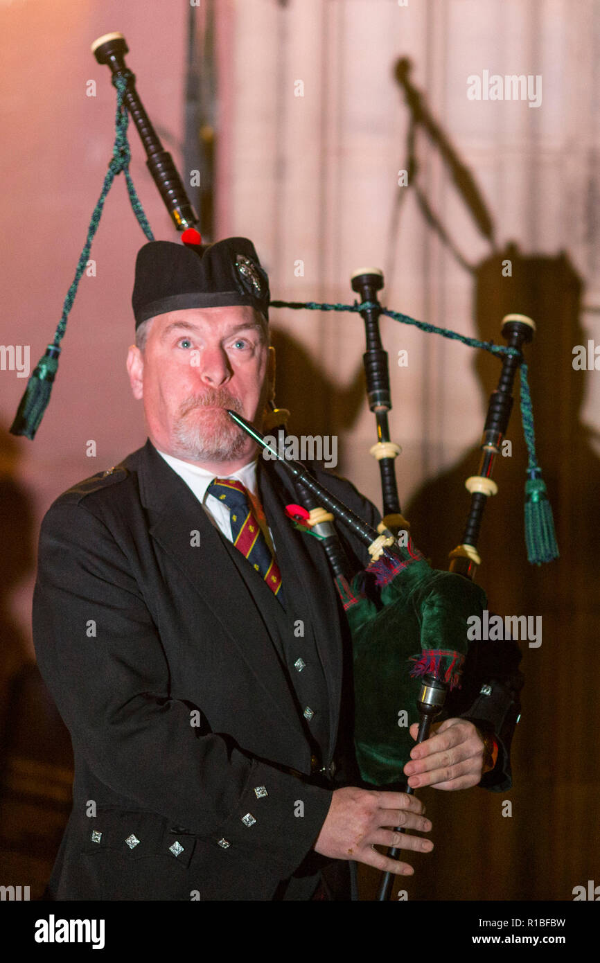 100 pipers hi-res stock photography and images - Alamy