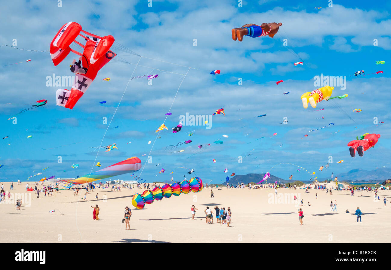 Fuerteventura, Canary Islands, Spain. 10th Nov, 2018. A Red Baron kite ...