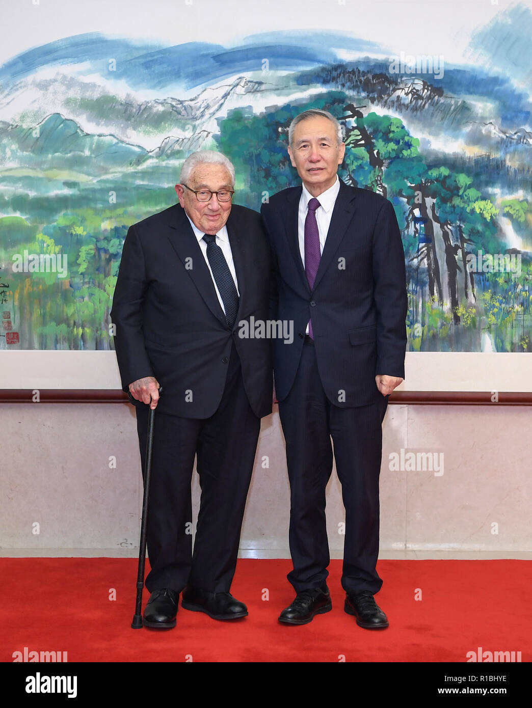 Beijing, China. 10th Nov, 2018. Chinese Vice Premier Liu He (R) meets ...