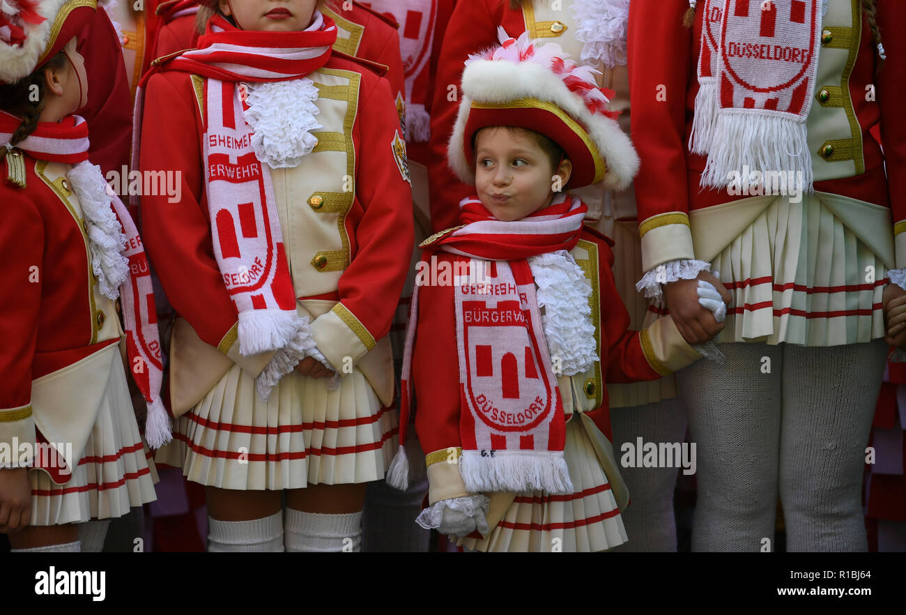 Funkenmariechen hi-res stock photography and images - Alamy