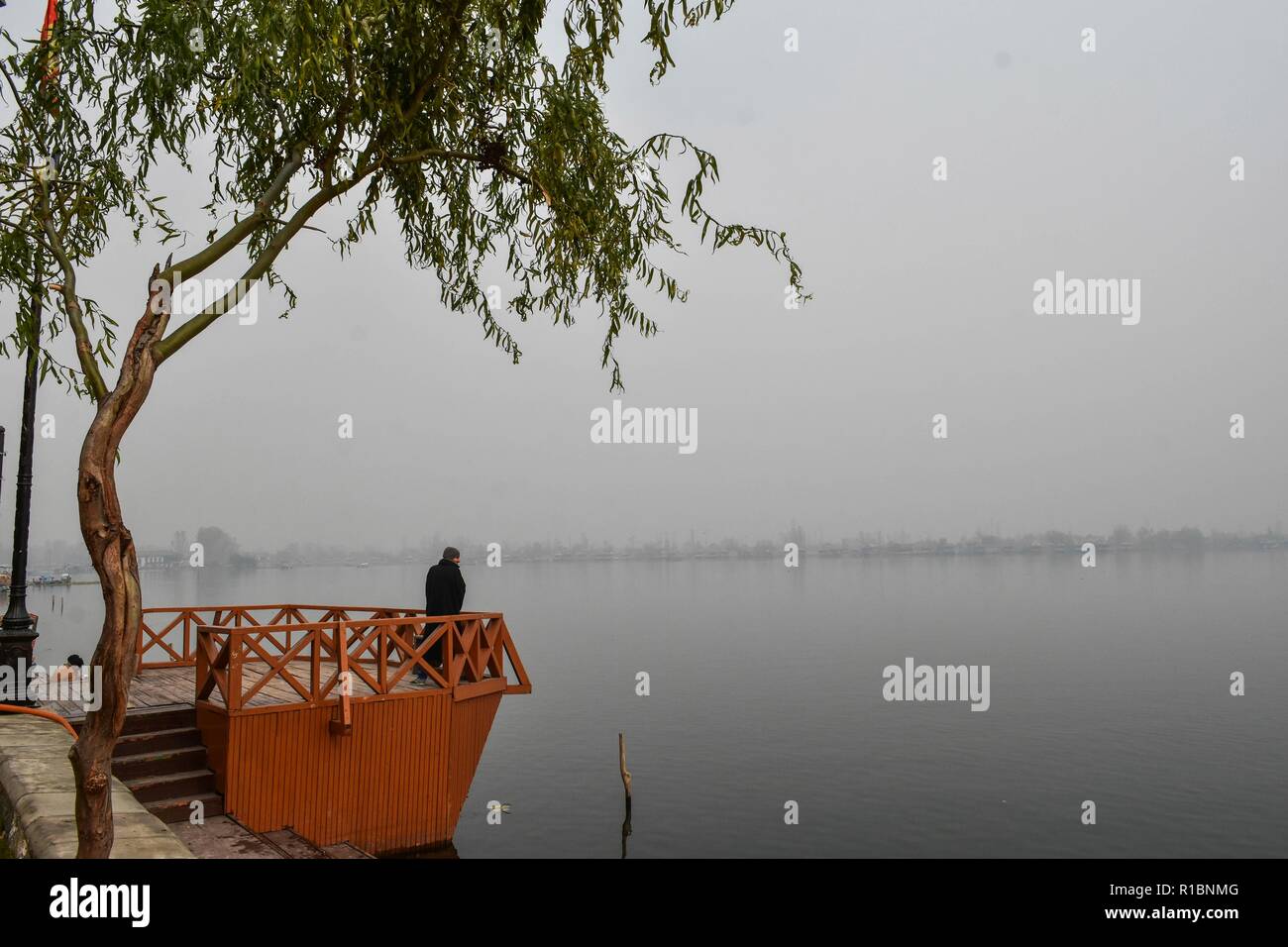 Dal lake kashmir night hi-res stock photography and images - Alamy