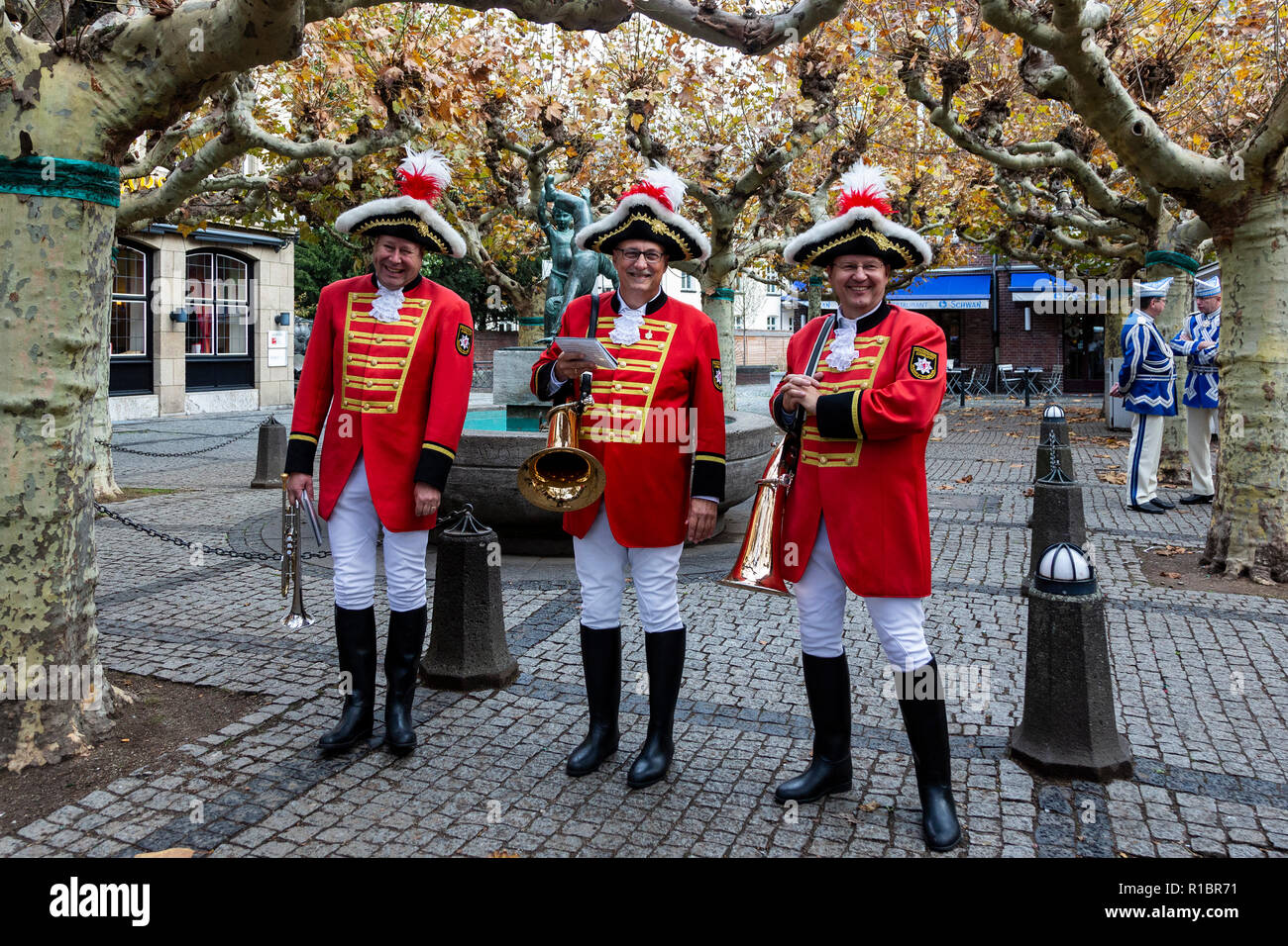 Carnival costumes duesseldorf hi-res stock photography and images - Alamy