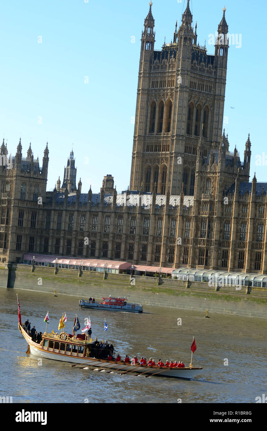 Royal rowbarge hi-res stock photography and images - Alamy