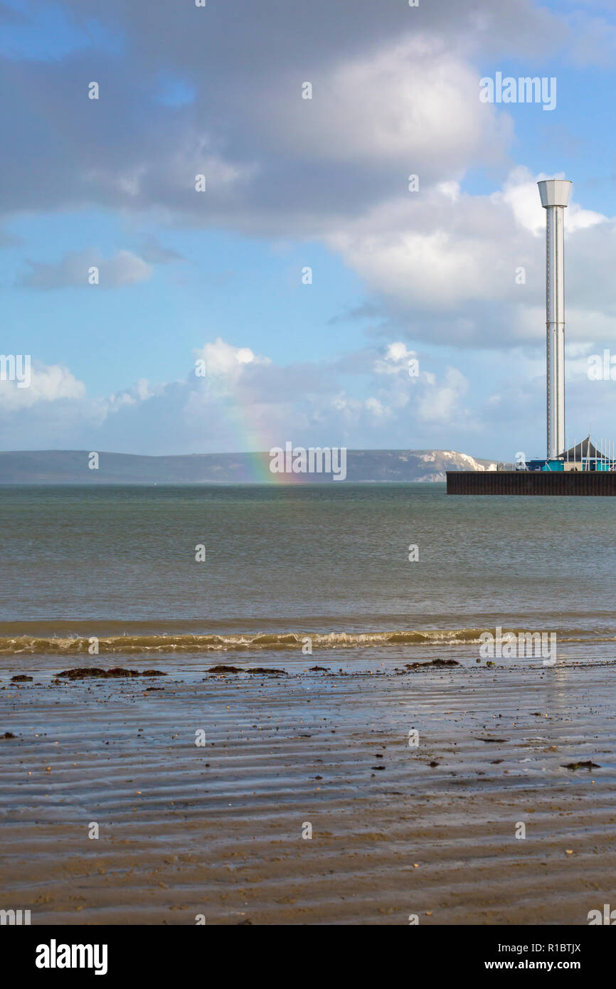 Weymouth, Dorset, UK. 11th Nov2018. UK weather: sunshine and showers at ...