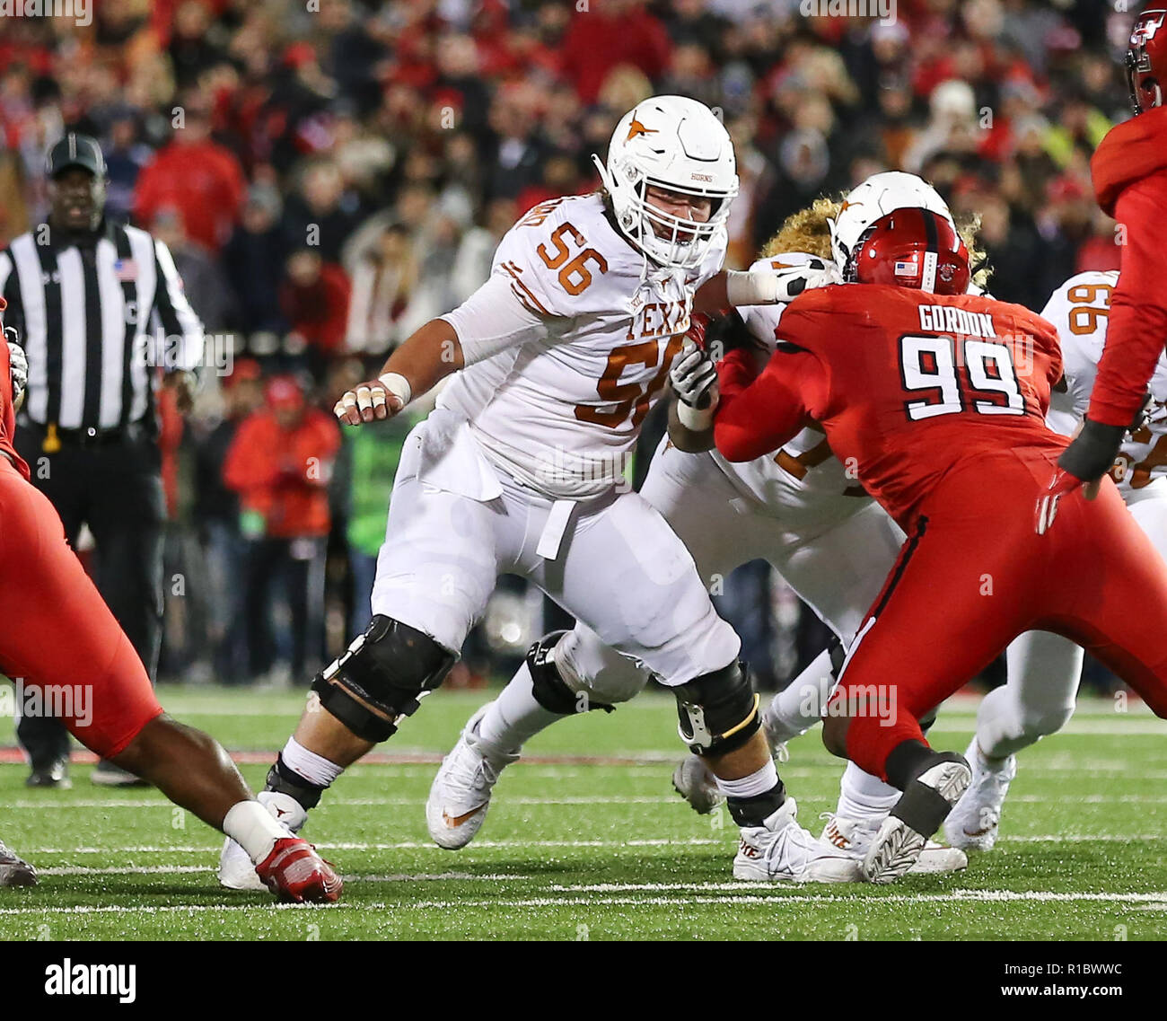 Lubbock, Texas, USA. 10th Nov, 2018. Texas offensive lineman Zach ...