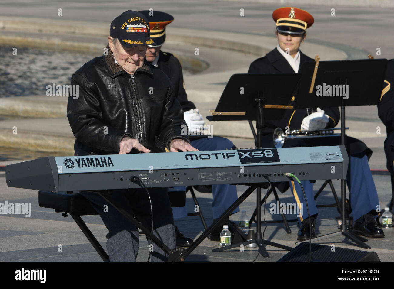 Washington, DC, USA. 11th Nov, 2018. Gerald Mendelson, World War II ...