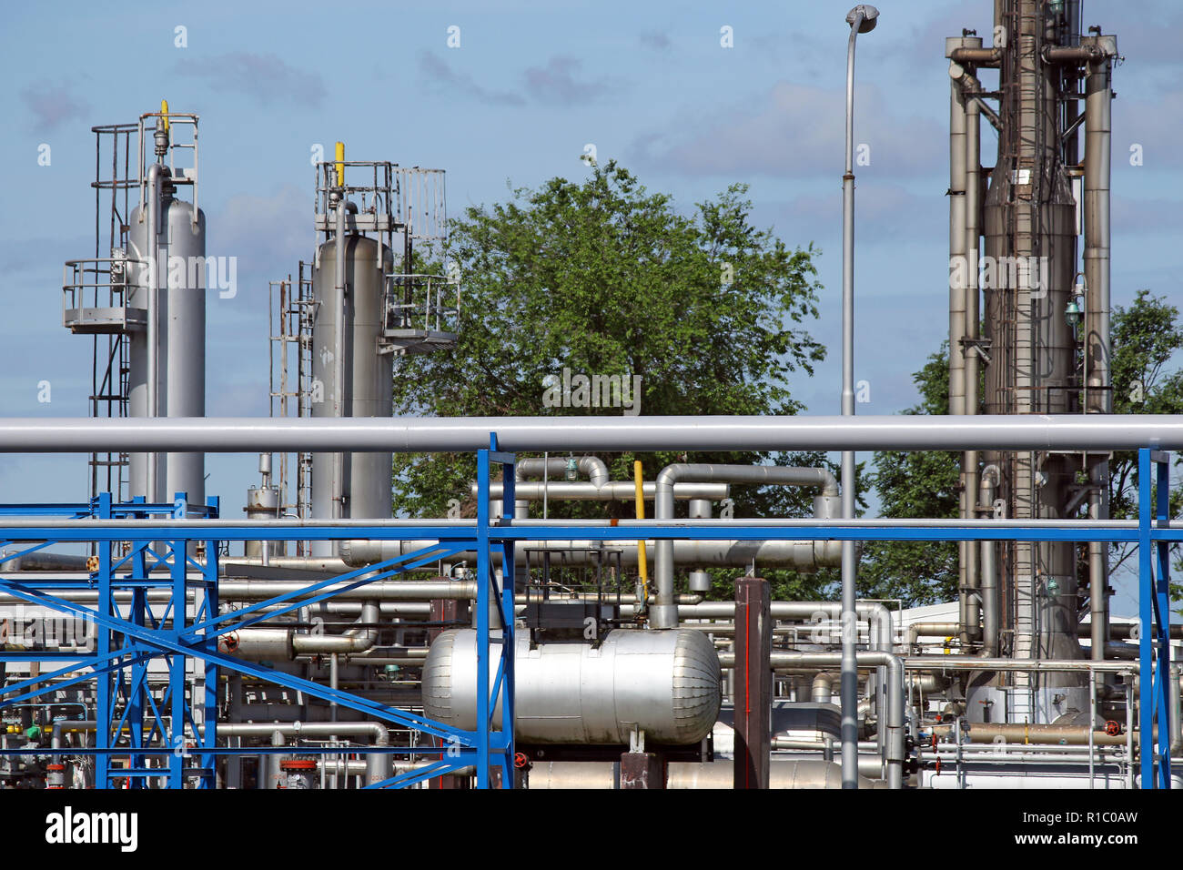 refinery petrochemical plant oil industry Stock Photo - Alamy