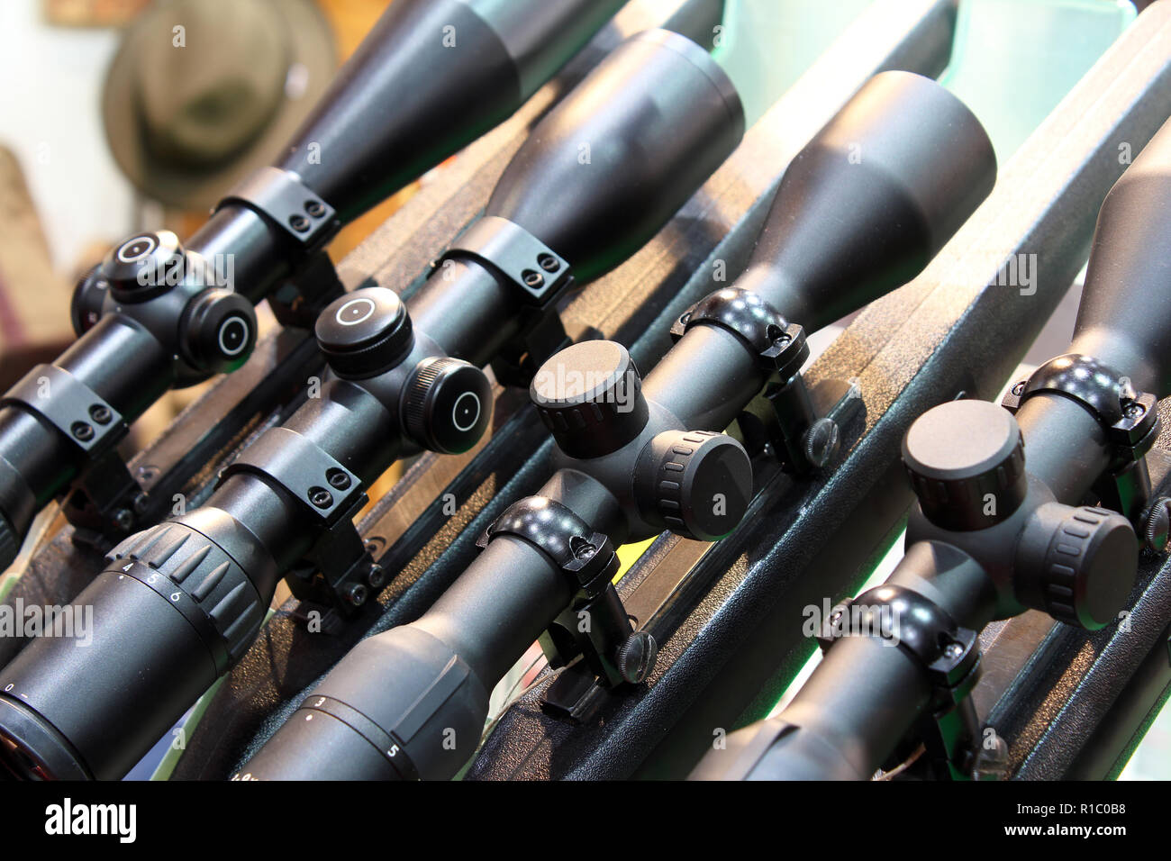 Sniper scope hi-res stock photography and images - Alamy