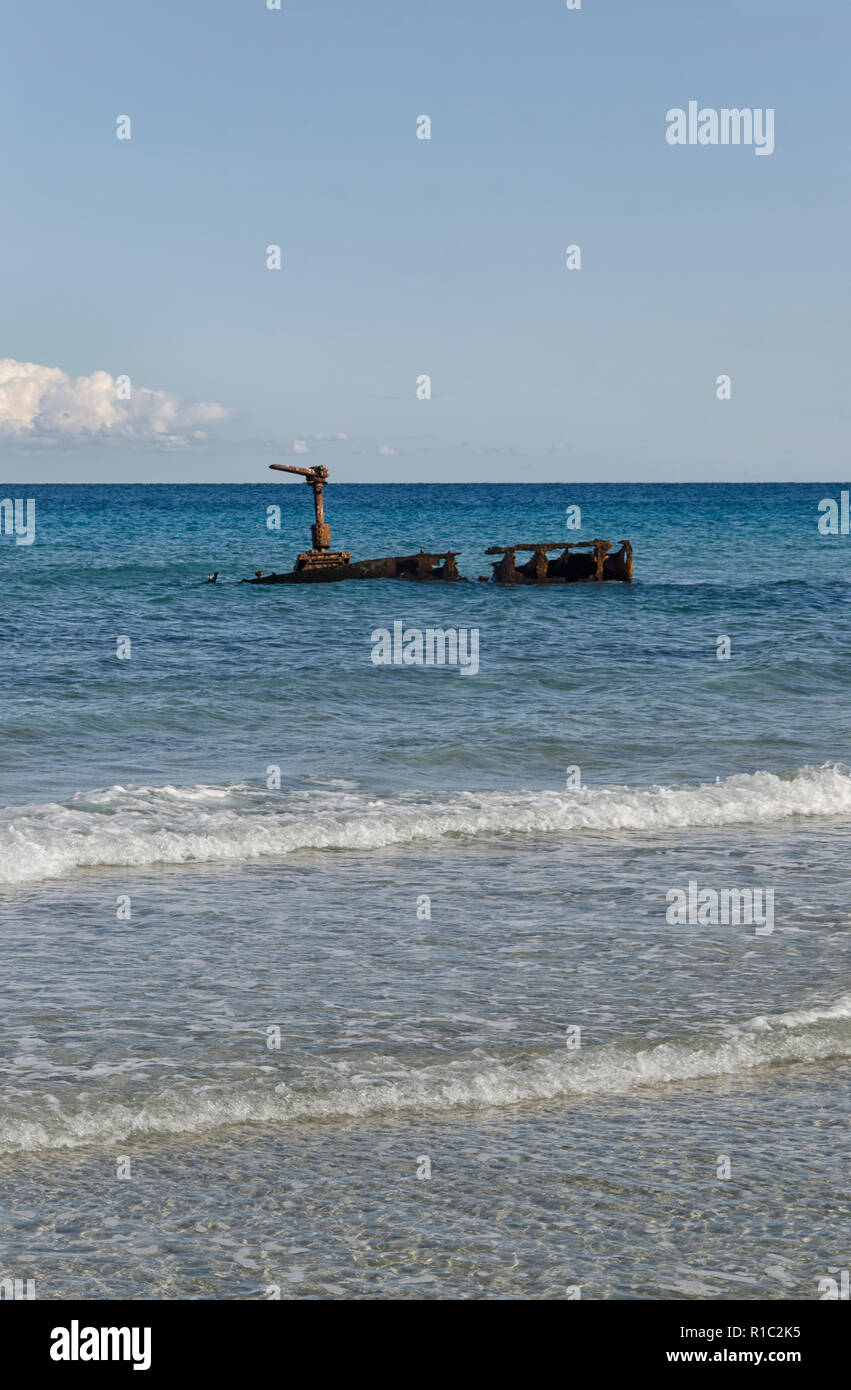 Sunken barges hi-res stock photography and images - Alamy