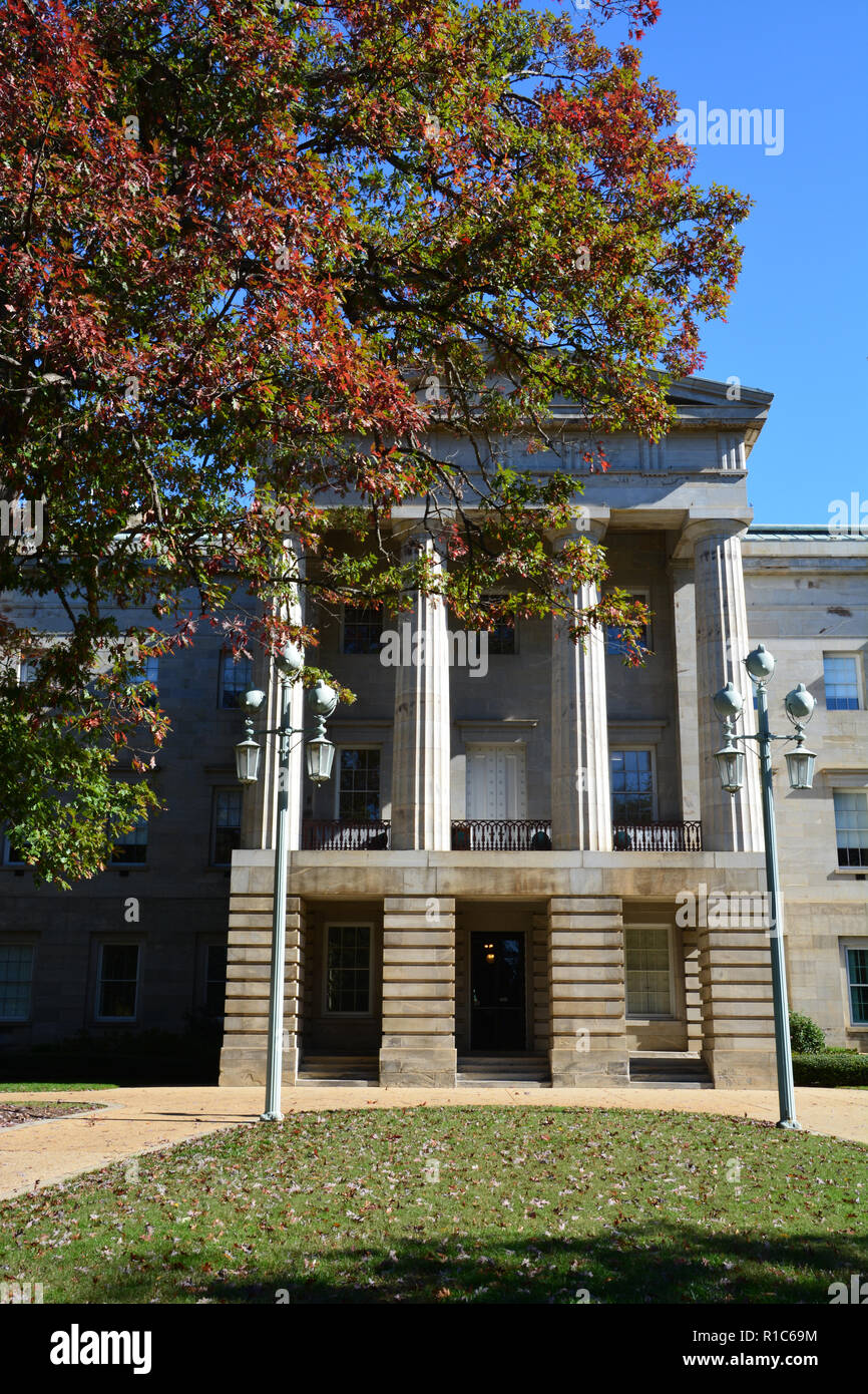 North carolina capital building hi-res stock photography and images - Alamy