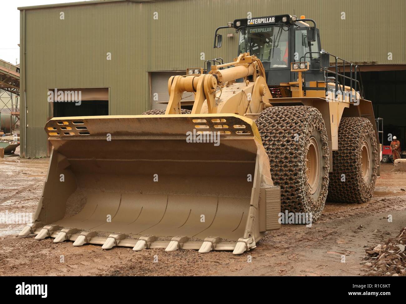 Caterpillar 992k wheel loader hi-res stock photography and images - Alamy