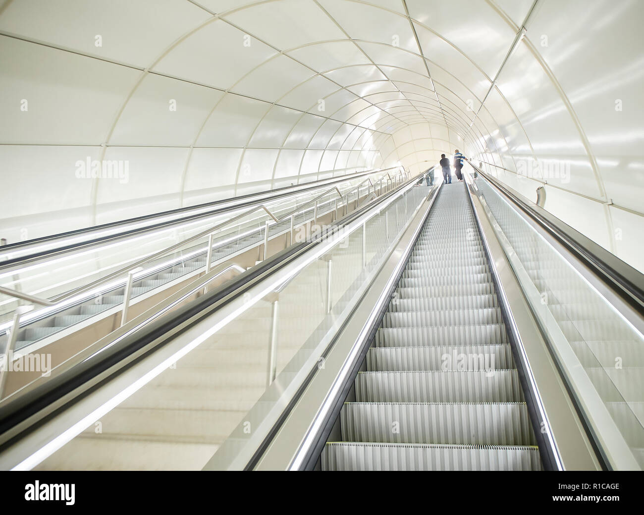Two escalators hi-res stock photography and images - Alamy