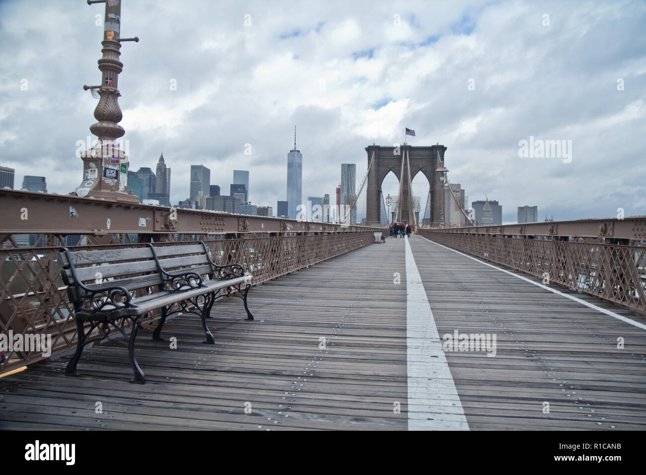 Brooklyn Bridge - Welcome to New York City. This is NYC Stock Photo - Alamy