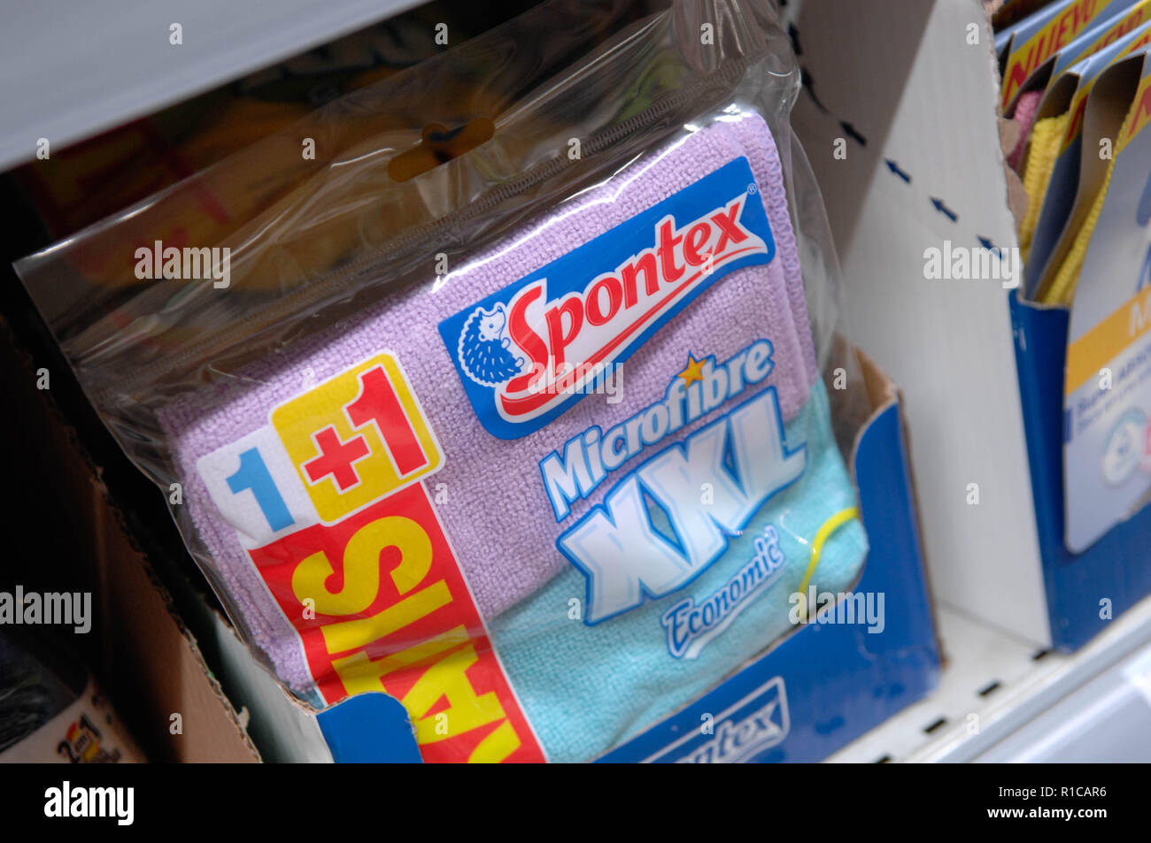 Sponge cleaning supermarket hi-res stock photography and images - Alamy