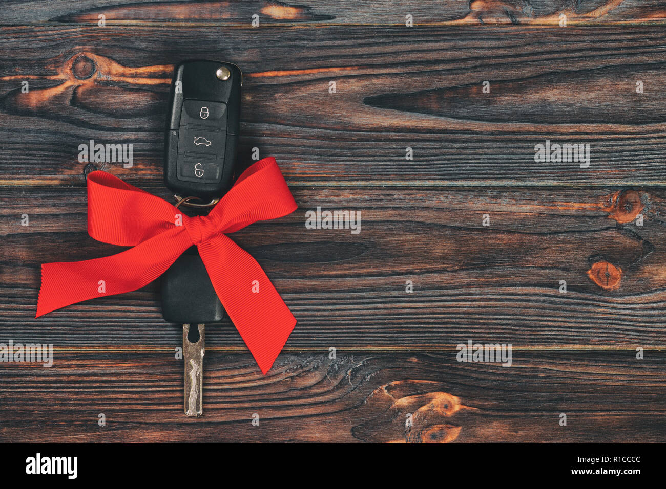 Ride on car bow hi-res stock photography and images - Alamy