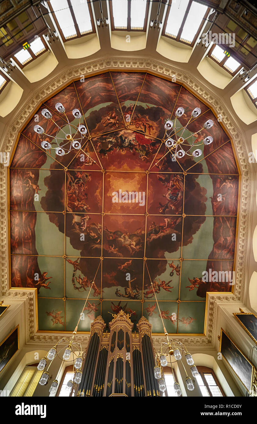 Sheldonian theatre interior hi-res stock photography and images - Alamy