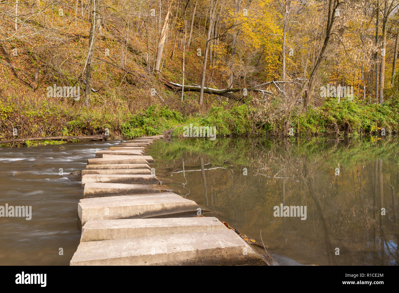 Footbridge across river hi-res stock photography and images - Alamy
