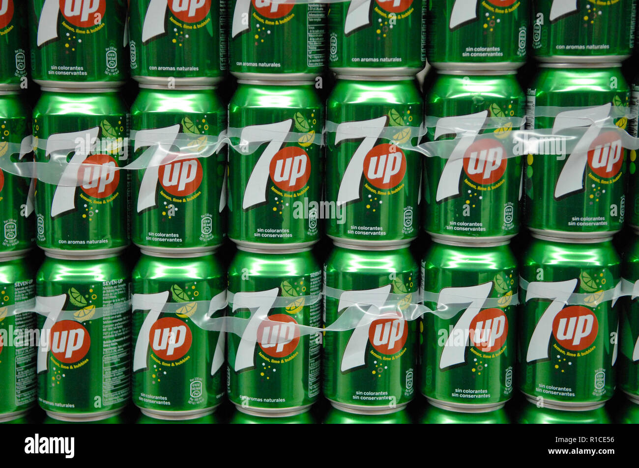 Supermarket 7up hi-res stock photography and images - Alamy