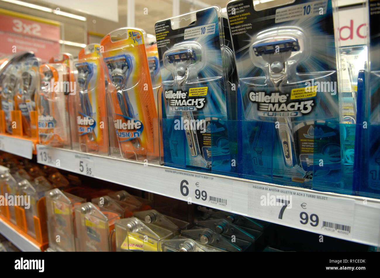 Gillette mach3 hi-res stock photography and images - Alamy