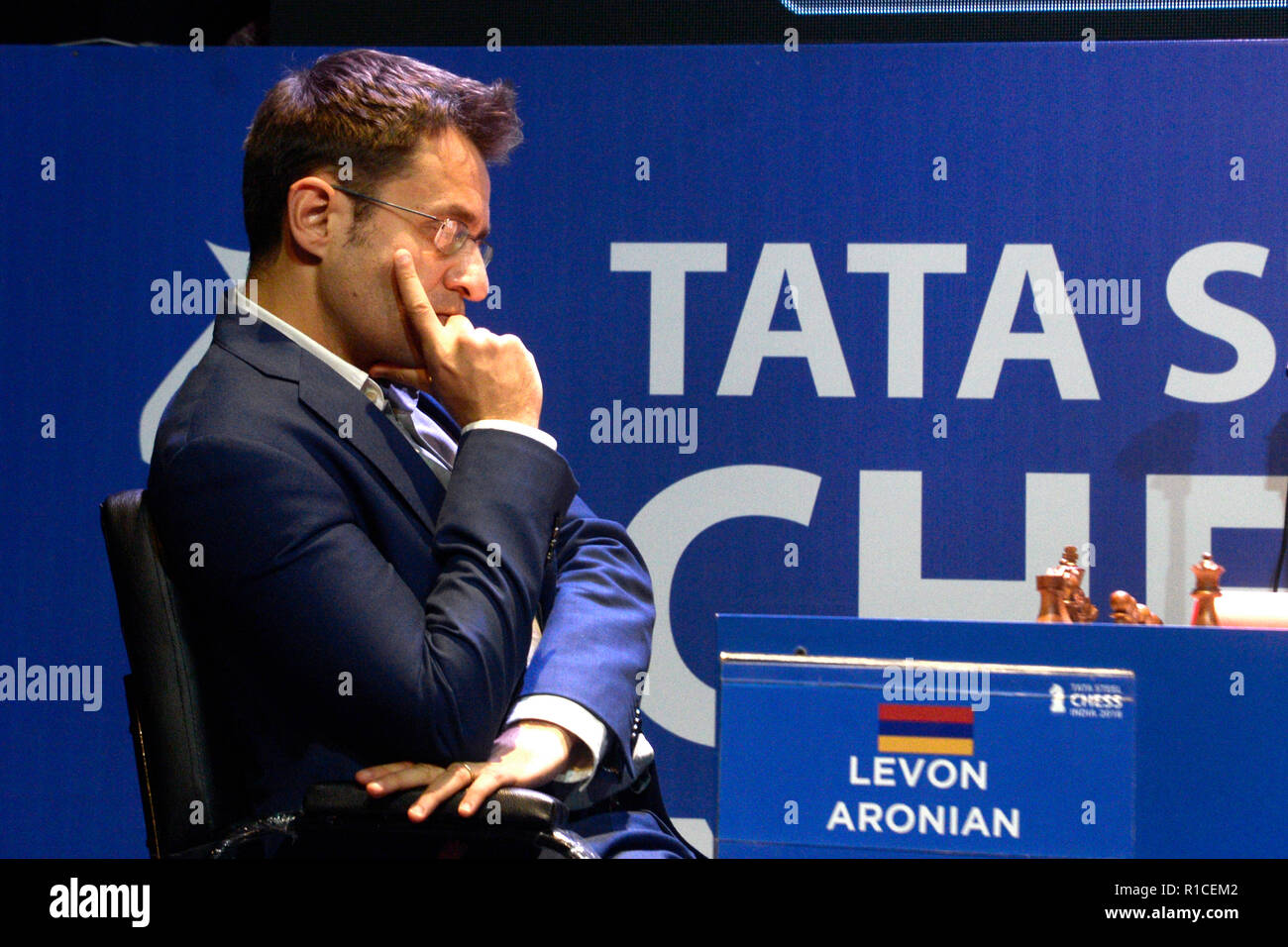 Kolkata, India. 11th Nov, 2018. Armenian chess Grandmaster Levon ...