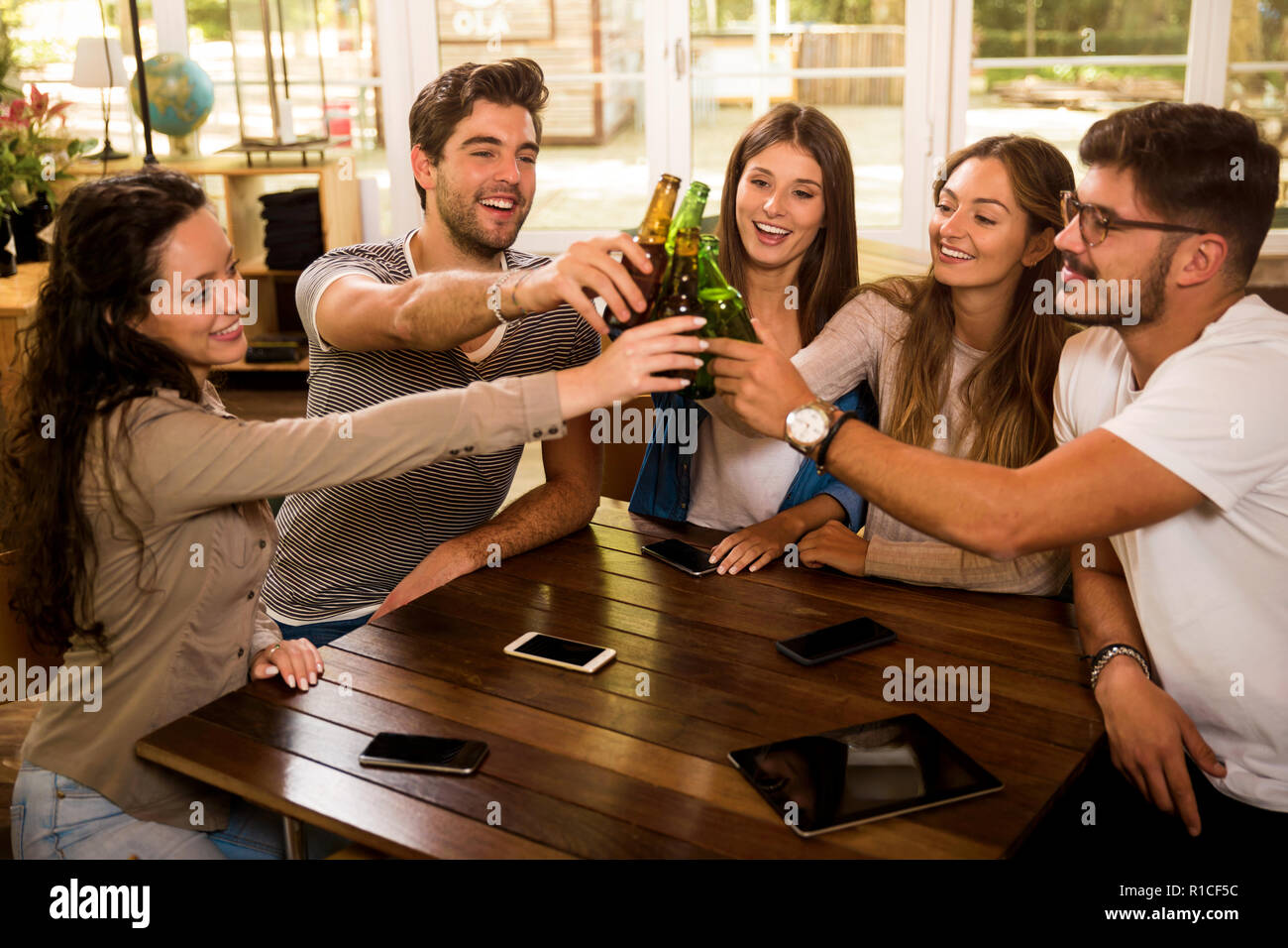 Group toast hi-res stock photography and images - Alamy