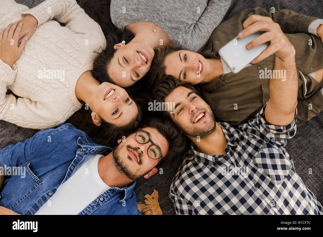 Group selfie hi-res stock photography and images - Alamy