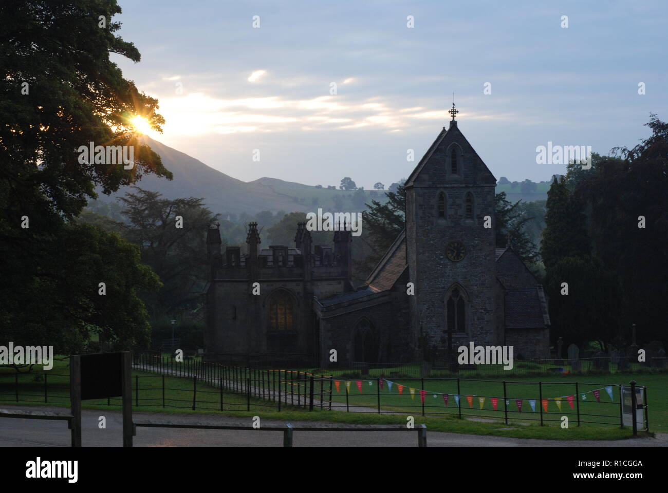 Ilam church derbyshire hi-res stock photography and images - Alamy