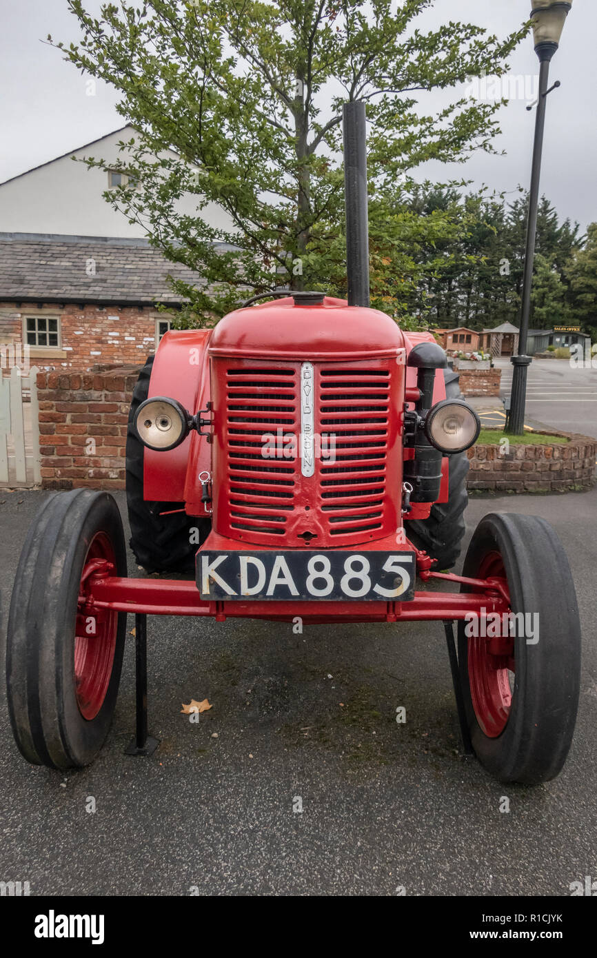 David Brown Super Cropmaster Tractor Stock Photo - Alamy