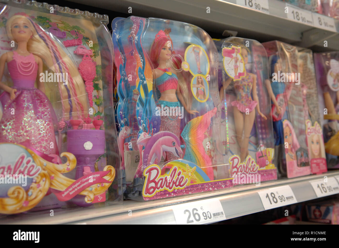 Collectible barbie dolls hi-res stock photography and images - Alamy