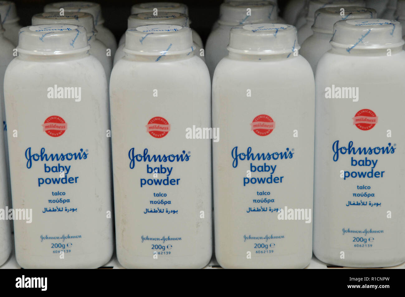 Johnson & johnson baby powder hi-res stock photography and images - Alamy