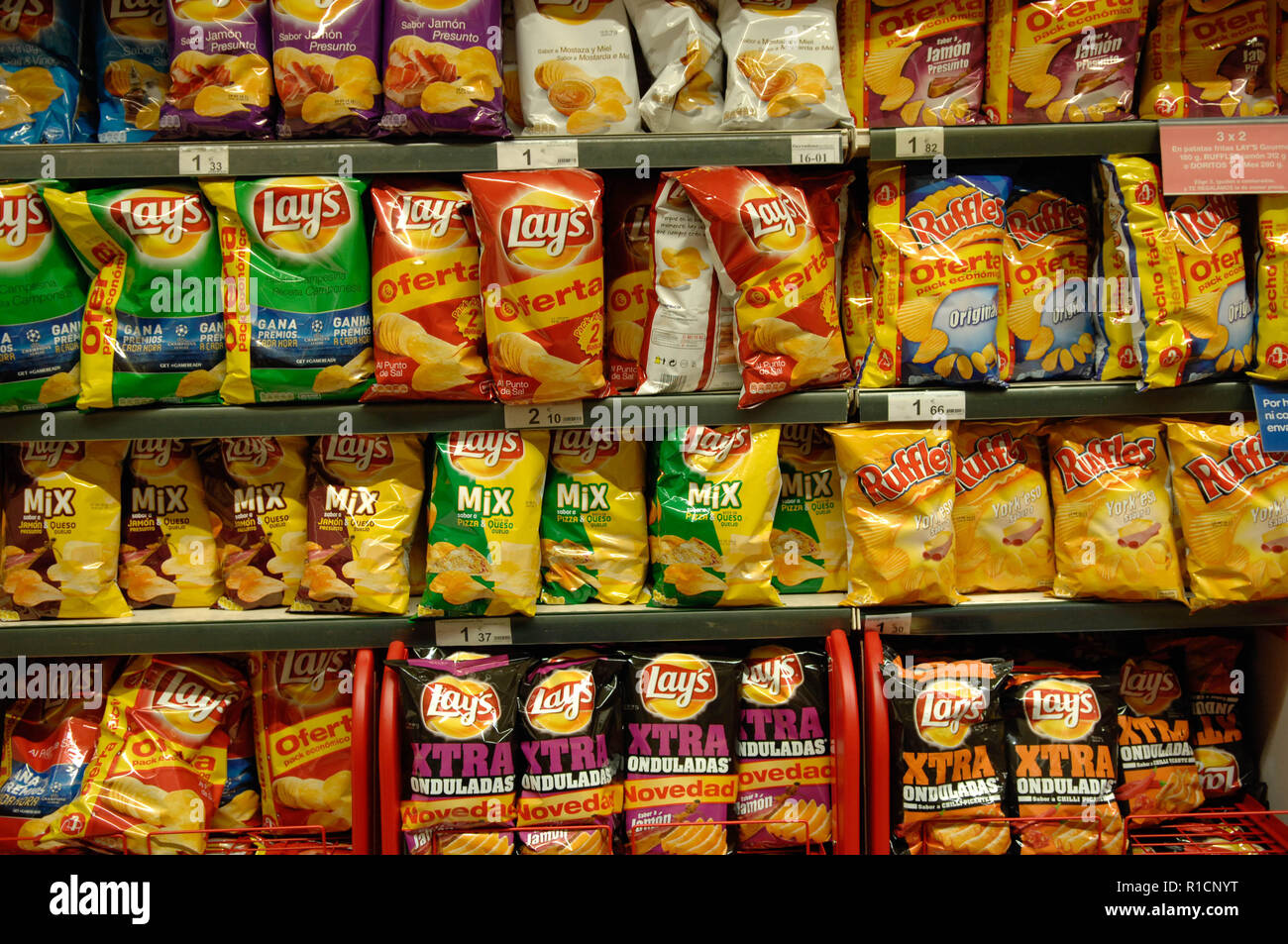 Lay's, crisps,potato chips Stock Photo - Alamy