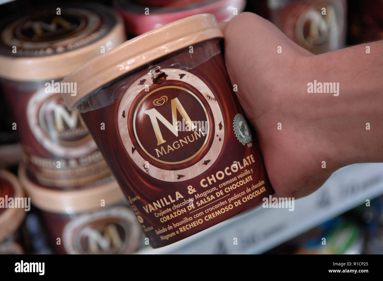 Magnum ice cream hi-res stock photography and images - Alamy