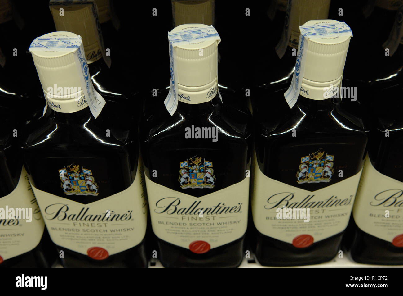 Ballantine's,blended scotch whisky Stock Photo - Alamy
