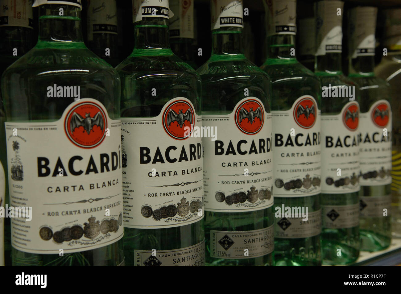 Bacardi family hi-res stock photography and images - Alamy