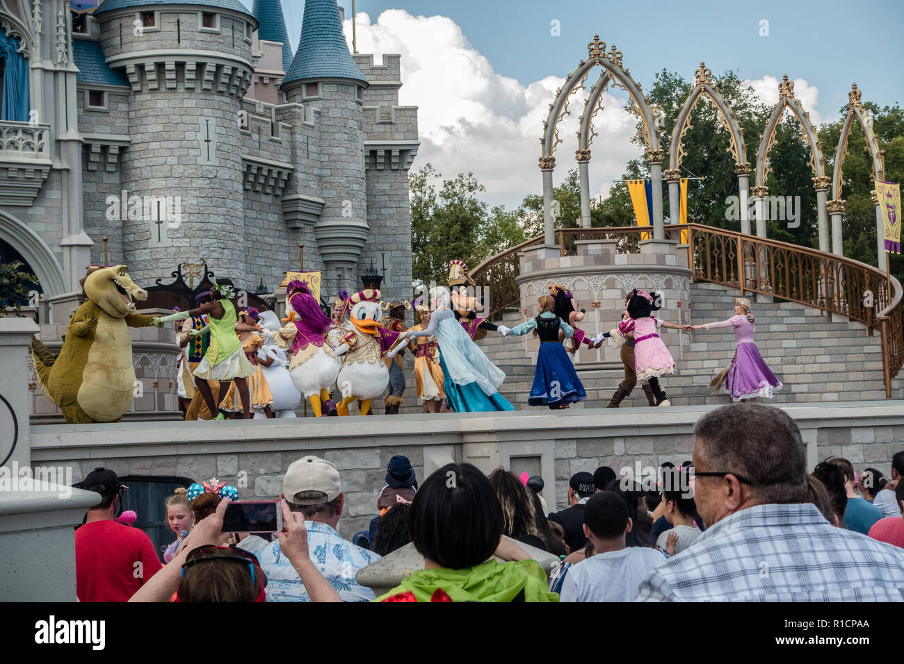 APRIL 25, 2018 - ORLANDO, FLORIDA: DISNEY CHARACTERS PERFORM SHOW AT ...